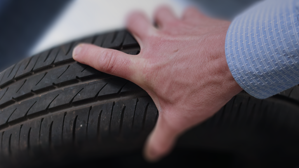 Manual Handling including Tyres - E-Learning | HSS Training